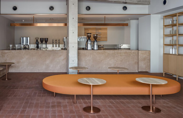 Rediscovering Tradition: The Blue Bottle Coffee Shiroiya Cafe by Keiji ...